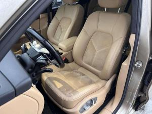 Brown Porsche Macan 2017 in Vilnius, with an engine capacity of 3.00 L and mileage of 137 thousand km for 19800 €, photo 20 on AUTOMOTO.COM.LV