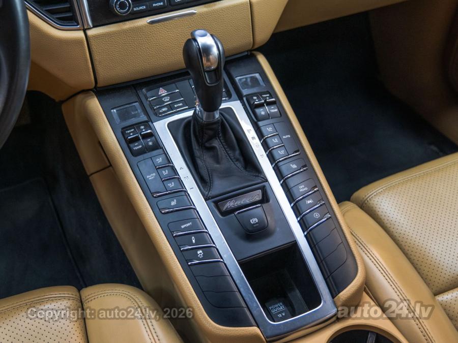 Brūns Porsche Macan 2017 Tallina, ar dzinēja tilpumu 3.00 L un nobraukumu 164 tūkst. km par 36900 €, foto 12 vietnē AUTOMOTO.COM.LV