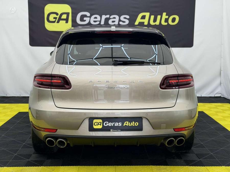 Brown Porsche Macan 2017 in Vilnius, with an engine capacity of 3.00 L and mileage of 82 thousand km for 27300 €, photo 6 on AUTOMOTO.COM.LV