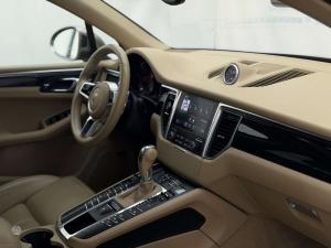Brown Porsche Macan 2017 in Vilnius, with an engine capacity of 3.00 L and mileage of 82 thousand km for 27300 €, photo 16 on AUTOMOTO.COM.LV