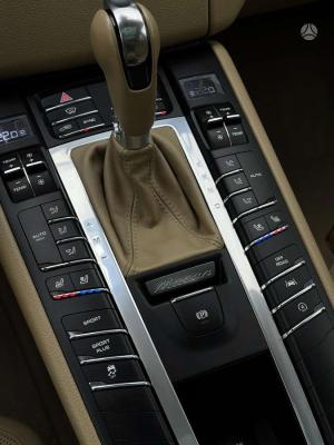 Brūns Porsche Macan 2017 Viļņa, ar dzinēja tilpumu 3.00 L un nobraukumu 82 tūkst. km par 27300 €, foto 26 vietnē AUTOMOTO.COM.LV