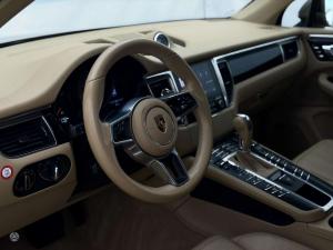 Brūns Porsche Macan 2017 Viļņa, ar dzinēja tilpumu 3.00 L un nobraukumu 82 tūkst. km par 27300 €, foto 10 vietnē AUTOMOTO.COM.LV