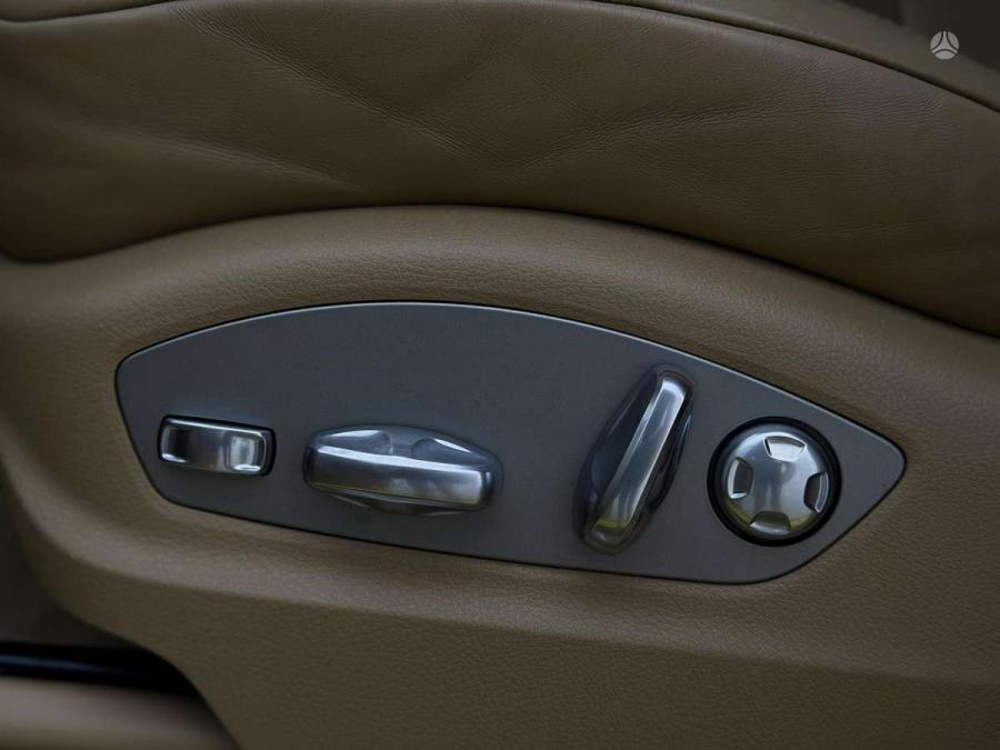 Brūns Porsche Macan 2017 Viļņa, ar dzinēja tilpumu 3.00 L un nobraukumu 82 tūkst. km par 27300 €, foto 24 vietnē AUTOMOTO.COM.LV