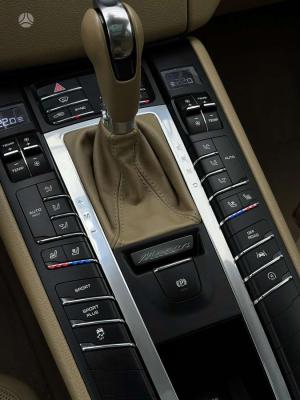 Brūns Porsche Macan 2017 Viļņa, ar dzinēja tilpumu 3.00 L un nobraukumu 82 tūkst. km par 27300 €, foto 26 vietnē AUTOMOTO.COM.LV