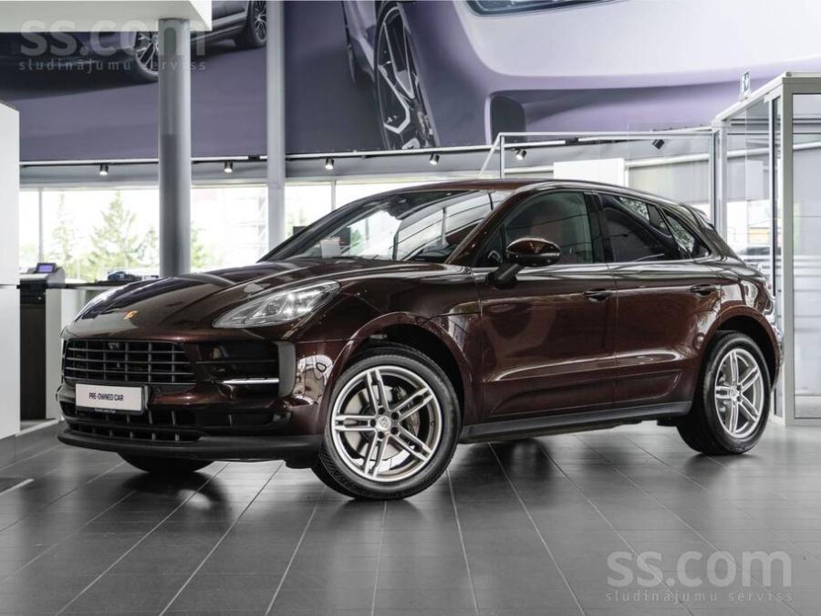 Brown Porsche Macan 2020 in Riga, with an engine capacity of 2.00 L and mileage of 113 thousand km for 45900 €, photo 1 on AUTOMOTO.COM.LV