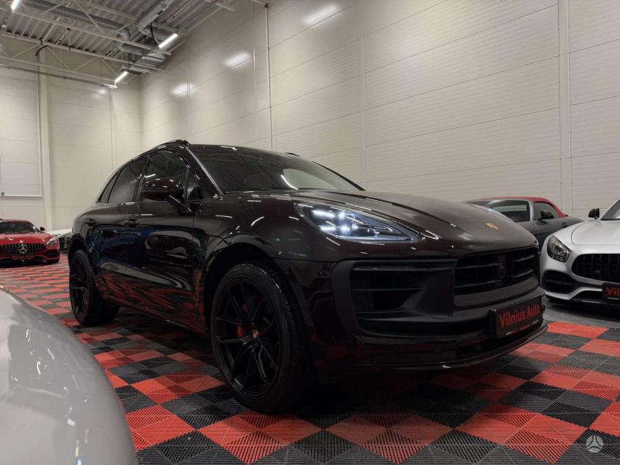 Brown Porsche Macan 2021 in Vilnius, with an engine capacity of 2.99 L and mileage of 57 thousand km for 54990 €, photo 3 on AUTOMOTO.COM.LV