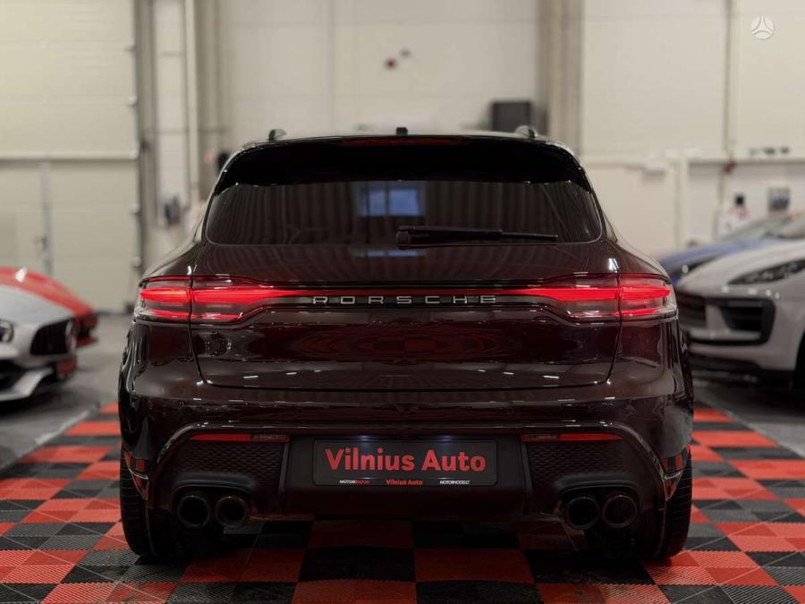 Brown Porsche Macan 2021 in Vilnius, with an engine capacity of 2.99 L and mileage of 57 thousand km for 54990 €, photo 5 on AUTOMOTO.COM.LV