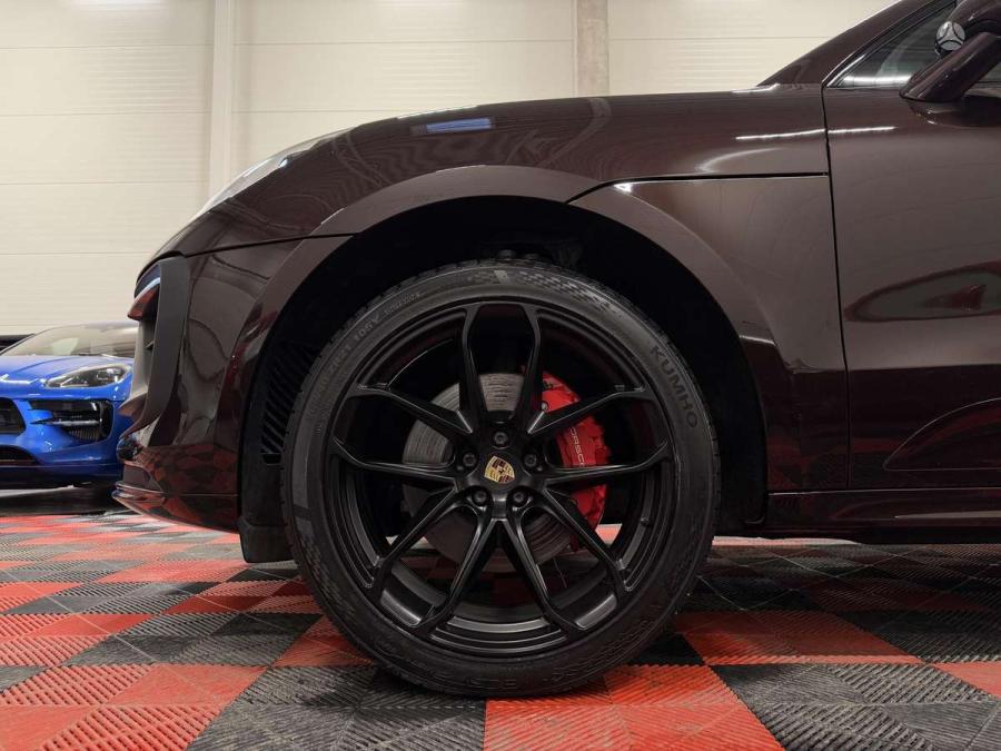 Brown Porsche Macan 2021 in Vilnius, with an engine capacity of 2.99 L and mileage of 57 thousand km for 54990 €, photo 10 on AUTOMOTO.COM.LV