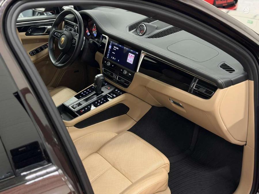 Brown Porsche Macan 2021 in Vilnius, with an engine capacity of 2.99 L and mileage of 57 thousand km for 54990 €, photo 18 on AUTOMOTO.COM.LV