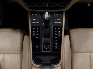 Brown Porsche Macan 2021 in Vilnius, with an engine capacity of 2.99 L and mileage of 57 thousand km for 49900 €, photo 25 on AUTOMOTO.COM.LV