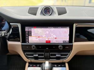 Brown Porsche Macan 2021 in Vilnius, with an engine capacity of 2.99 L and mileage of 57 thousand km for 49900 €, photo 27 on AUTOMOTO.COM.LV
