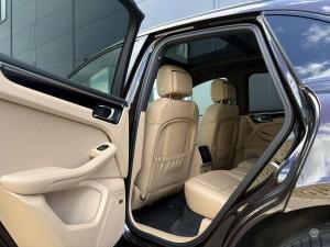 Brown Porsche Macan 2021 in Vilnius, with an engine capacity of 2.99 L and mileage of 57 thousand km for 49900 €, photo 30 on AUTOMOTO.COM.LV