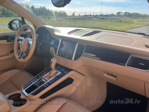 Brown Porsche Macan 2015 in Tallinn, with an engine capacity of 3.00 L and mileage of 143 thousand km for 28900 €, photo 9 on AUTOMOTO.COM.LV
