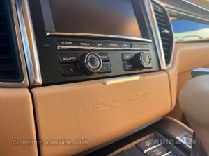Brown Porsche Macan 2015 in Tallinn, with an engine capacity of 3.00 L and mileage of 143 thousand km for 28900 €, photo 10 on AUTOMOTO.COM.LV
