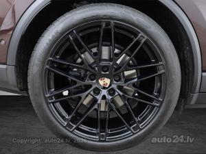 Brūns Porsche Macan 2026 Tallina, ar dzinēja tilpumu 0.00 L un nobraukumu 13 tūkst. km par 103000 €, foto 22 vietnē AUTOMOTO.COM.LV