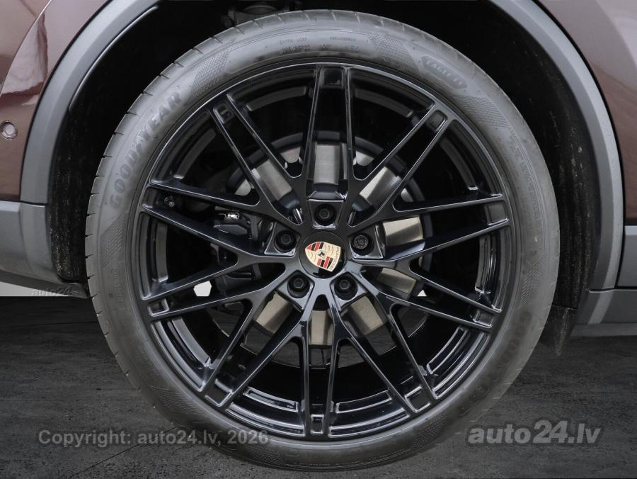 Brūns Porsche Macan 2026 Tallina, ar dzinēja tilpumu 0.00 L un nobraukumu 13 tūkst. km par 103000 €, foto 22 vietnē AUTOMOTO.COM.LV