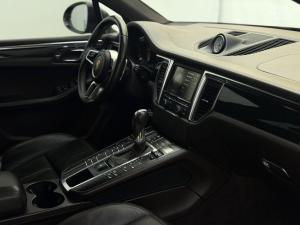 Porsche Macan 2015 Avižieniai, ar dzinēja tilpumu 3.00 L un nobraukumu 274 tūkst. km par 19990 €, foto 16 vietnē AUTOMOTO.COM.LV