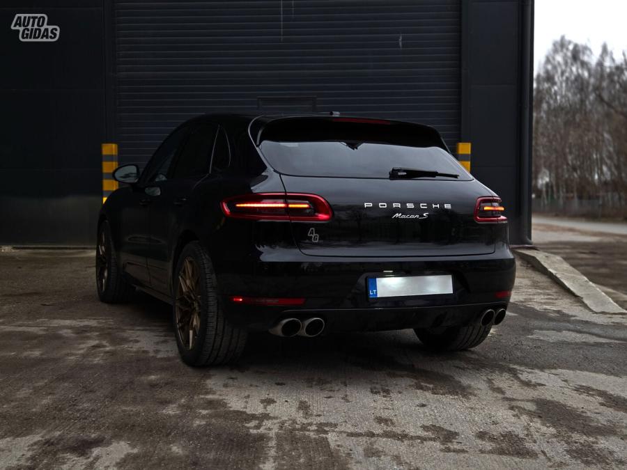 Porsche Macan 2016 in Gargzdai, with an engine capacity of 3.00 L and mileage of 169 thousand km for 19700 €, photo 4 on AUTOMOTO.COM.LV