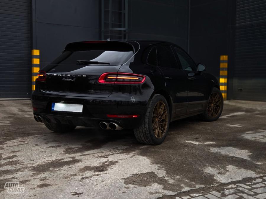 Porsche Macan 2016 in Gargzdai, with an engine capacity of 3.00 L and mileage of 169 thousand km for 19700 €, photo 5 on AUTOMOTO.COM.LV