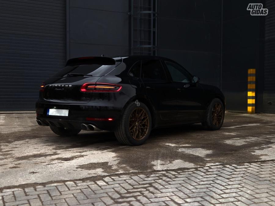 Porsche Macan 2016 in Gargzdai, with an engine capacity of 3.00 L and mileage of 169 thousand km for 19700 €, photo 6 on AUTOMOTO.COM.LV