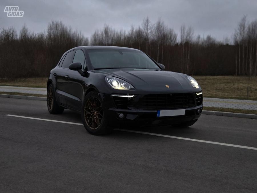 Porsche Macan 2016 in Gargzdai, with an engine capacity of 3.00 L and mileage of 169 thousand km for 19700 €, photo 8 on AUTOMOTO.COM.LV