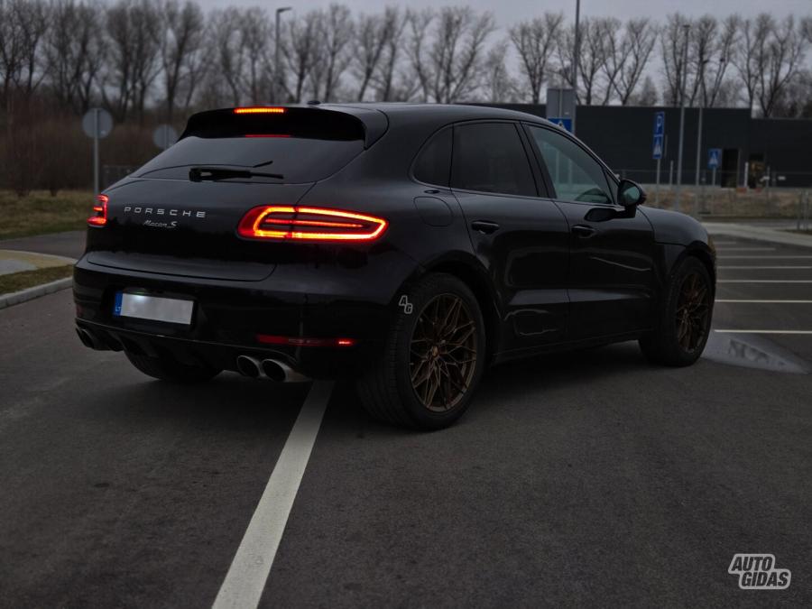 Porsche Macan 2016 in Gargzdai, with an engine capacity of 3.00 L and mileage of 169 thousand km for 19700 €, photo 10 on AUTOMOTO.COM.LV