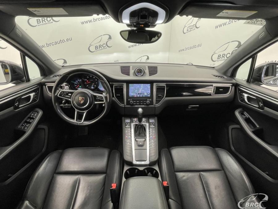 Porsche Macan 2017 in Vilnius, with an engine capacity of 1.98 L and mileage of 167 thousand km for 23900 €, photo 4 on AUTOMOTO.COM.LV