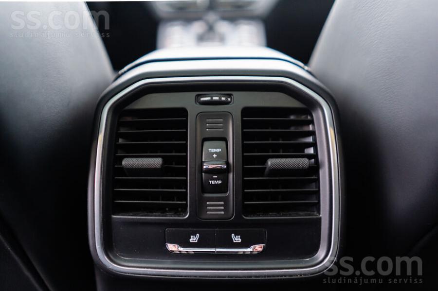 Porsche Macan 2019 Rīga, ar dzinēja tilpumu 2.00 L un nobraukumu 91 tūkst. km par 46900 €, foto 13 vietnē AUTOMOTO.COM.LV