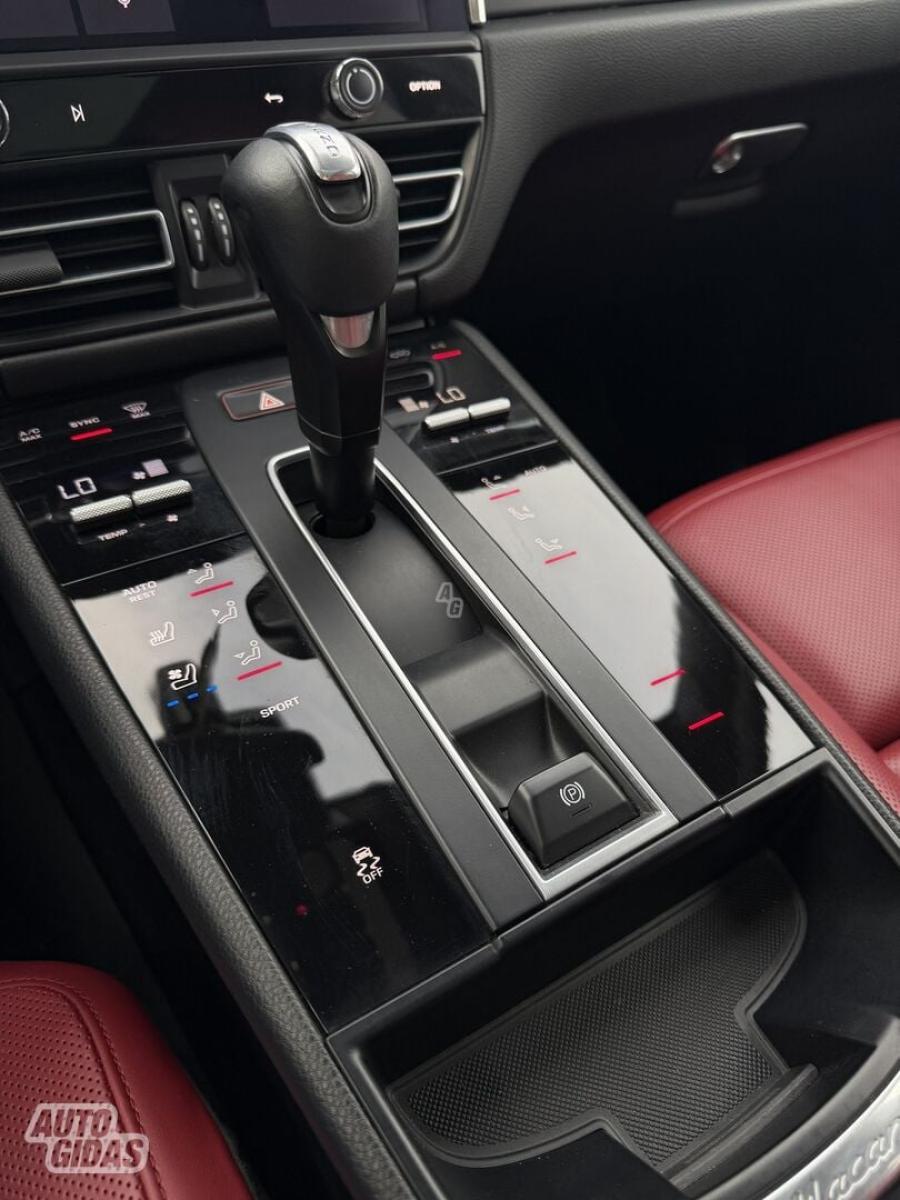 Porsche Macan 2020 Viļņa, ar dzinēja tilpumu 2.00 L un nobraukumu 77 tūkst. km par 38000 €, foto 17 vietnē AUTOMOTO.COM.LV