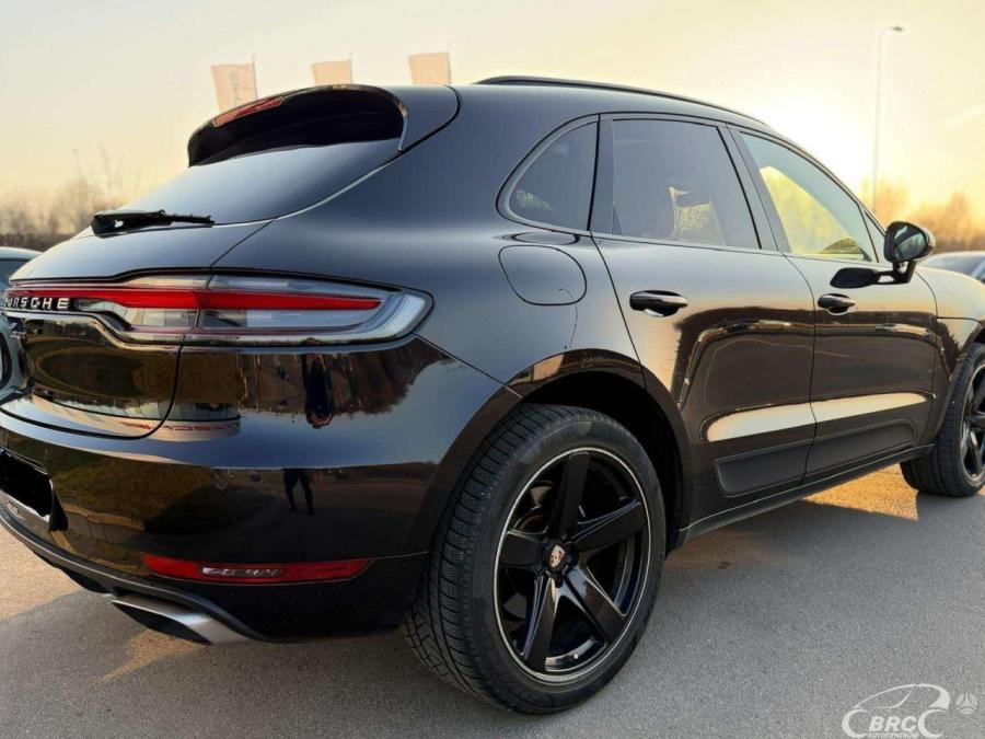 Porsche Macan 2020 in Vilnius, with an engine capacity of 1.98 L and mileage of 77 thousand km for 38160 €, photo 3 on AUTOMOTO.COM.LV