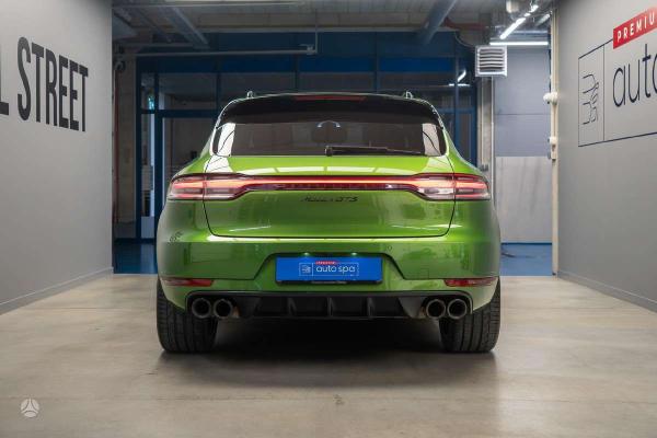Zaļš Porsche Macan 2021 Viļņa, ar dzinēja tilpumu 2.89 L un nobraukumu 124 tūkst. km par 54500 €, foto 2 vietnē AUTOMOTO.COM.LV