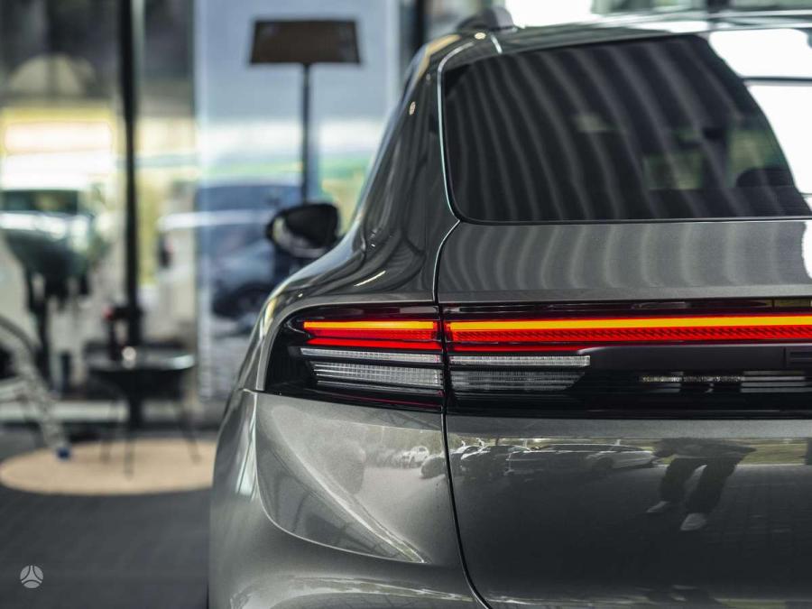 Zaļš Porsche Macan 2024 Viļņa, ar dzinēja tilpumu 0.00 L un nobraukumu 36 tūkst. km par 96911 €, foto 18 vietnē AUTOMOTO.COM.LV