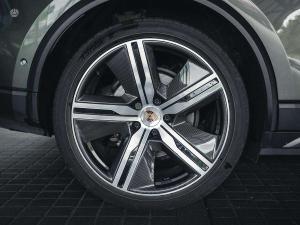 Zaļš Porsche Macan 2024 Viļņa, ar dzinēja tilpumu 0.00 L un nobraukumu 36 tūkst. km par 96911 €, foto 24 vietnē AUTOMOTO.COM.LV