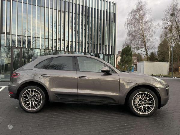 Grey Porsche Macan 2014 in Kaunas, with an engine capacity of 2.97 L and mileage of 278 thousand km for 18800 €, photo 7 on AUTOMOTO.COM.LV