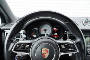 Grey Porsche Macan 2014 in Marupe, with an engine capacity of 3.00 L and mileage of 152 thousand km for 24900 €, photo 11 on AUTOMOTO.COM.LV