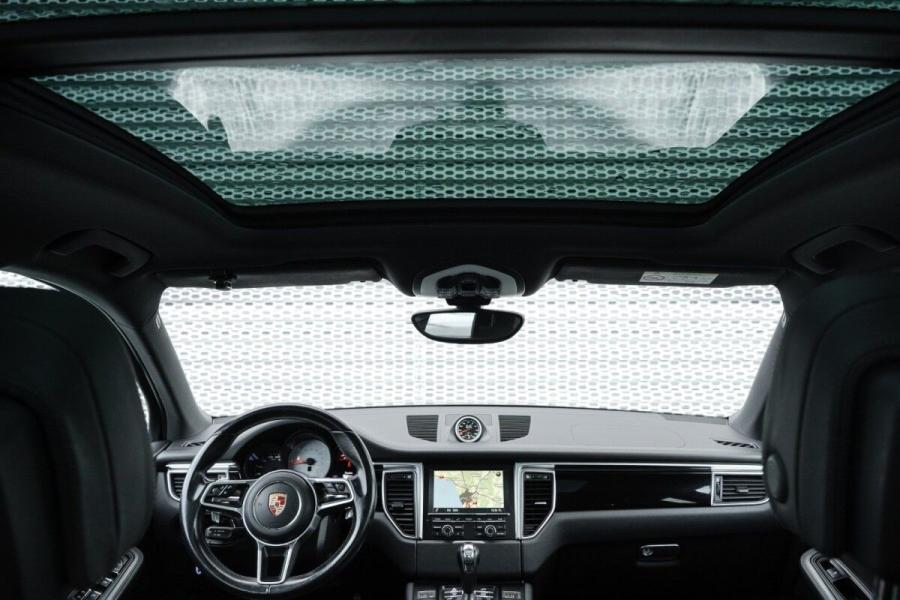 Grey Porsche Macan 2014 in Marupe, with an engine capacity of 3.00 L and mileage of 152 thousand km for 24900 €, photo 19 on AUTOMOTO.COM.LV