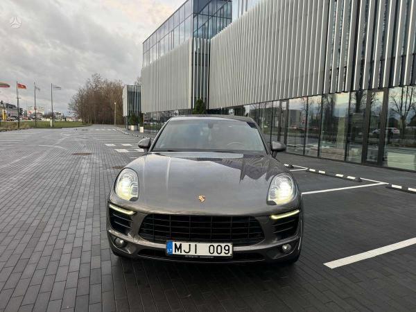 Grey Porsche Macan 2014 in Kaunas, with an engine capacity of 2.97 L and mileage of 285 thousand km for 18500 €, photo 5 on AUTOMOTO.COM.LV
