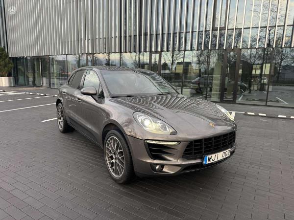 Grey Porsche Macan 2014 in Kaunas, with an engine capacity of 2.97 L and mileage of 285 thousand km for 18500 €, photo 6 on AUTOMOTO.COM.LV