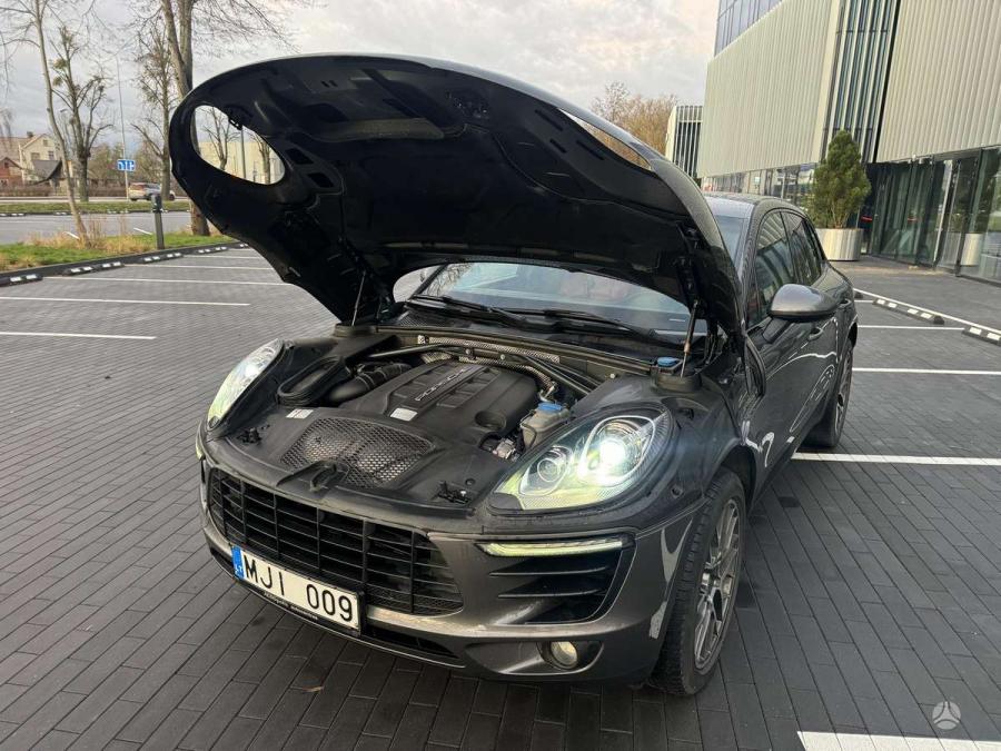 Pelēks Porsche Macan 2014 Kauņa, ar dzinēja tilpumu 2.97 L un nobraukumu 285 tūkst. km par 18500 €, foto 14 vietnē AUTOMOTO.COM.LV