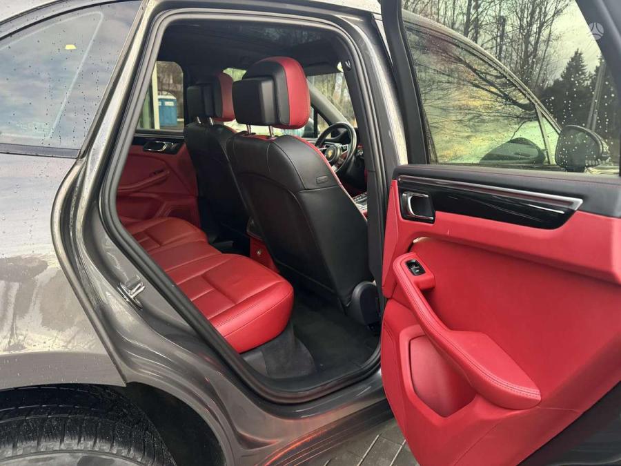 Pelēks Porsche Macan 2014 Kauņa, ar dzinēja tilpumu 2.97 L un nobraukumu 285 tūkst. km par 18500 €, foto 19 vietnē AUTOMOTO.COM.LV