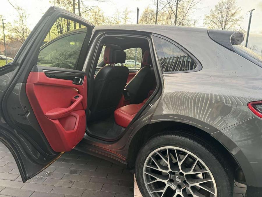 Pelēks Porsche Macan 2014 Kauņa, ar dzinēja tilpumu 2.97 L un nobraukumu 285 tūkst. km par 18500 €, foto 21 vietnē AUTOMOTO.COM.LV