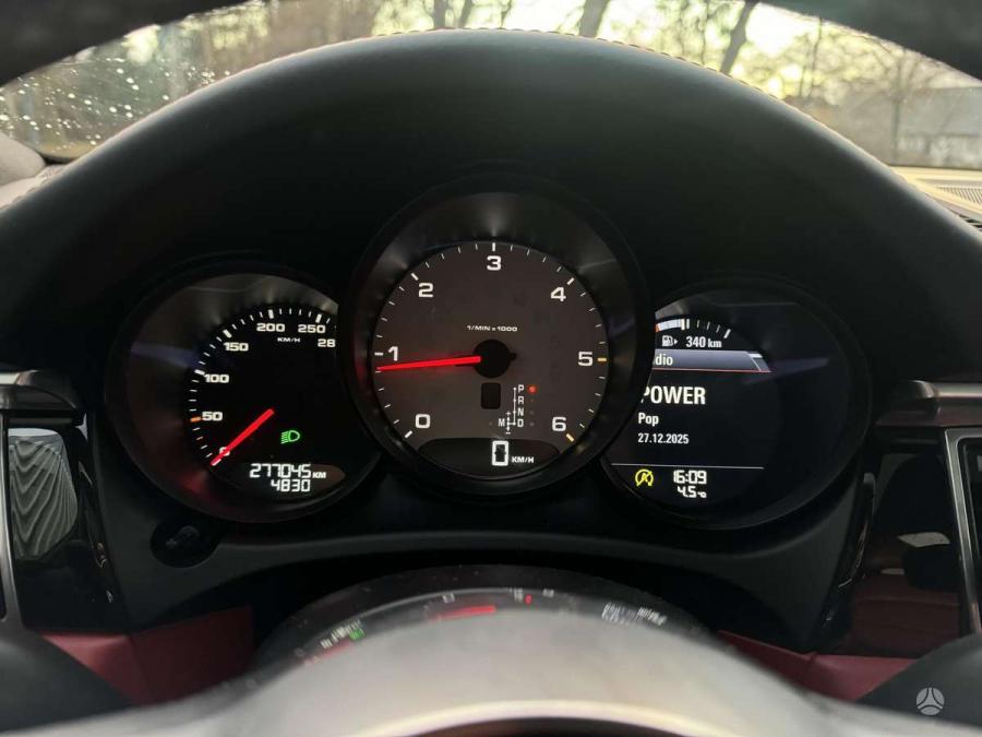 Pelēks Porsche Macan 2014 Kauņa, ar dzinēja tilpumu 2.97 L un nobraukumu 285 tūkst. km par 18500 €, foto 25 vietnē AUTOMOTO.COM.LV