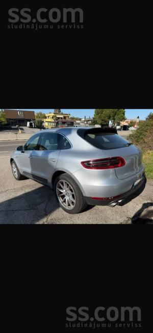 Grey Porsche Macan 2014 in Riga, with an engine capacity of 3.00 L and mileage of 358 thousand km for 16900 €, photo 4 on AUTOMOTO.COM.LV