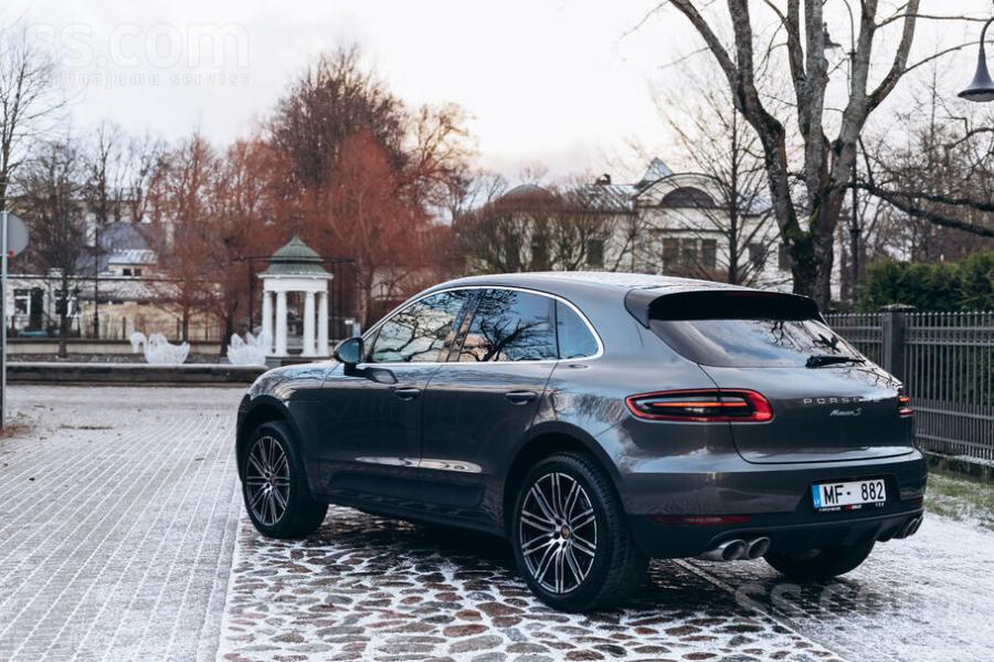 Pelēks Porsche Macan 2015 Liepāja, ar dzinēja tilpumu 3.00 L un nobraukumu 233 tūkst. km par 19900 €, foto 4 vietnē AUTOMOTO.COM.LV