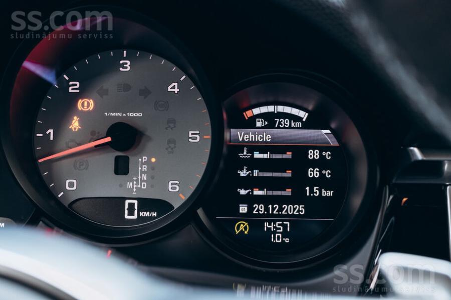 Pelēks Porsche Macan 2015 Liepāja, ar dzinēja tilpumu 3.00 L un nobraukumu 233 tūkst. km par 19900 €, foto 15 vietnē AUTOMOTO.COM.LV