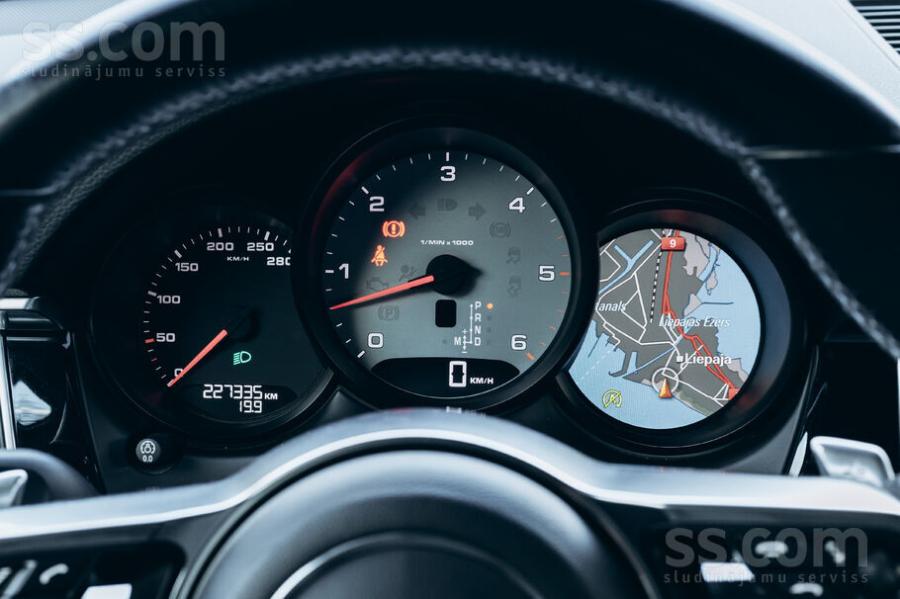 Pelēks Porsche Macan 2015 Liepāja, ar dzinēja tilpumu 3.00 L un nobraukumu 233 tūkst. km par 19900 €, foto 16 vietnē AUTOMOTO.COM.LV