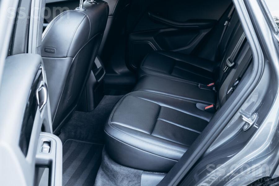 Pelēks Porsche Macan 2015 Liepāja, ar dzinēja tilpumu 3.00 L un nobraukumu 233 tūkst. km par 19900 €, foto 17 vietnē AUTOMOTO.COM.LV