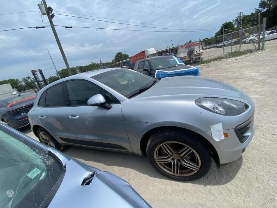 Grey Porsche Macan 2015 in Klaipeda, with an engine capacity of 3.00 L and mileage of 187 thousand km for 9500 €, photo 1 on AUTOMOTO.COM.LV