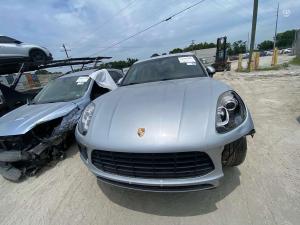 Grey Porsche Macan 2015 in Klaipeda, with an engine capacity of 3.00 L and mileage of 187 thousand km for 9500 €, photo 4 on AUTOMOTO.COM.LV