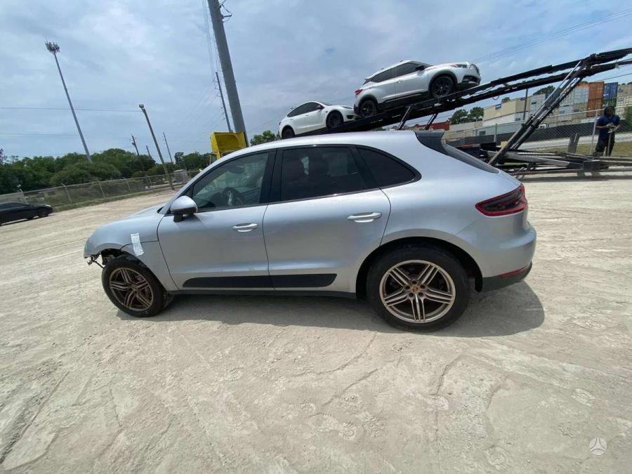 Grey Porsche Macan 2015 in Klaipeda, with an engine capacity of 3.00 L and mileage of 187 thousand km for 9500 €, photo 6 on AUTOMOTO.COM.LV